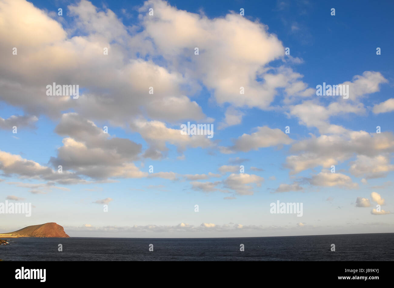 Sky 0429 hi-res stock photography and images - Alamy