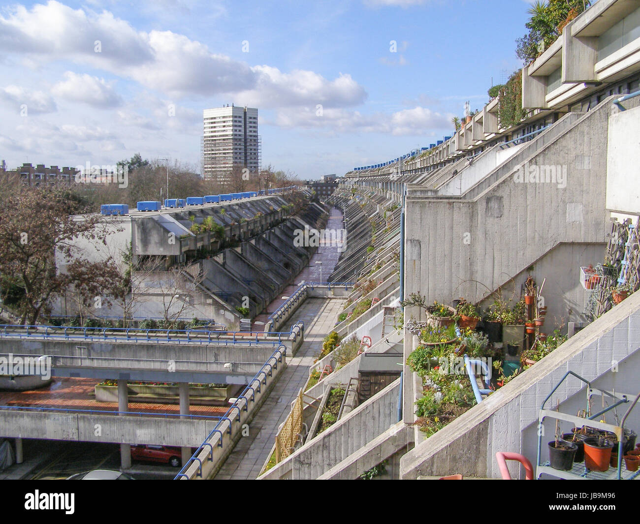 Alexandra road estate construction hi-res stock photography and images ...