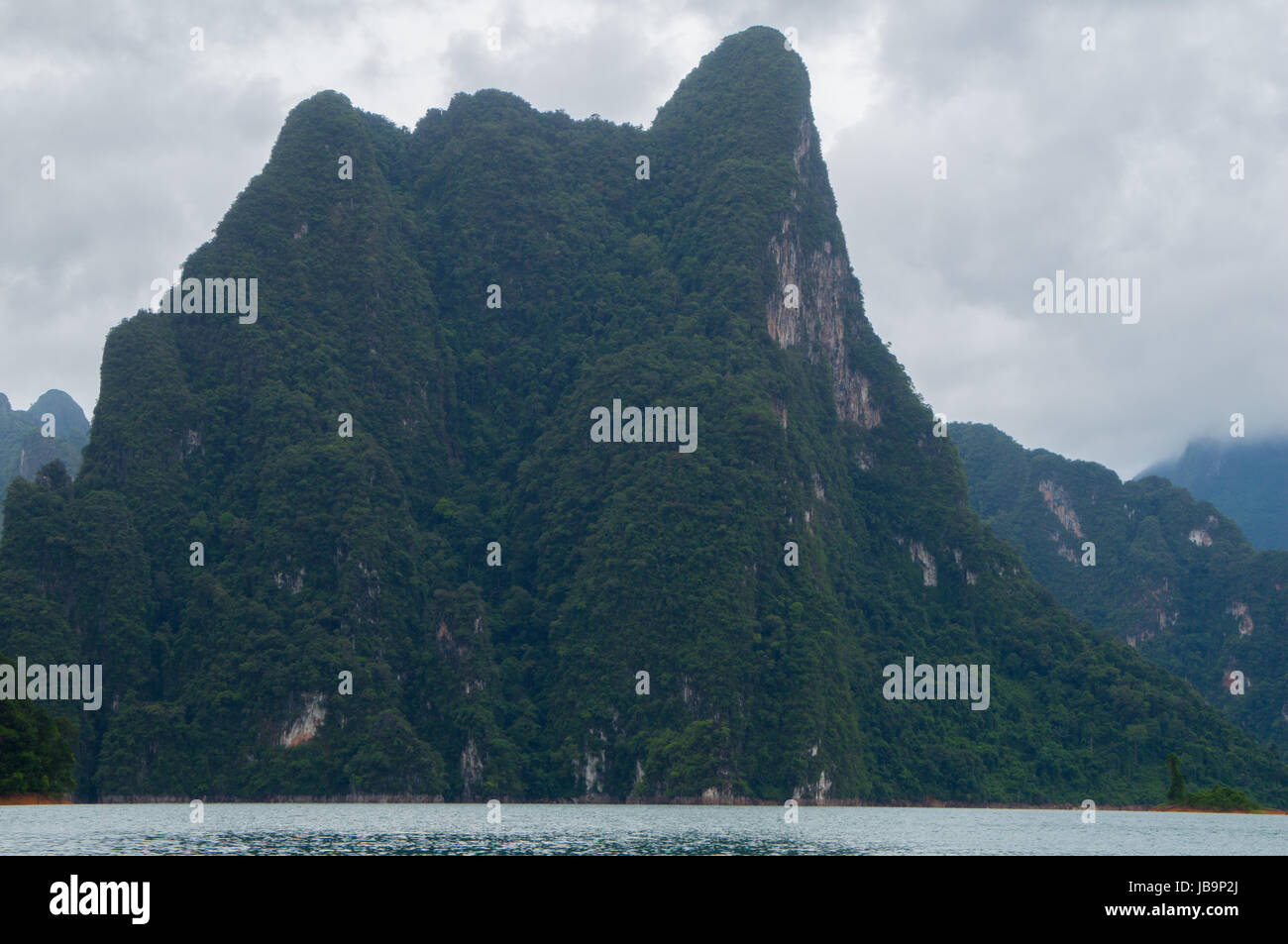 Towering limestone mountains Stock Photo - Alamy