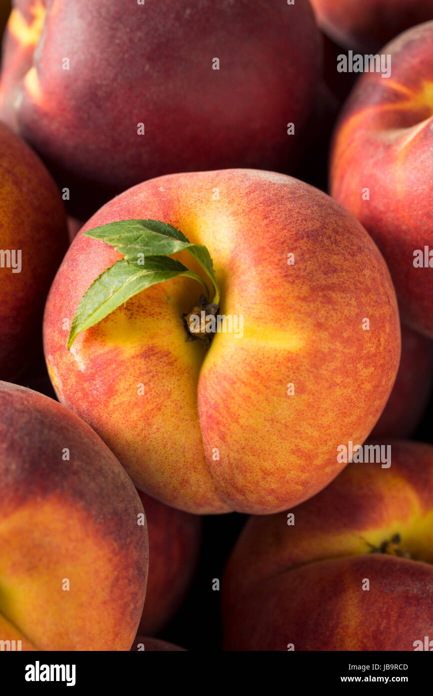 Raw Ripe Organic Yellow Peaches Ready to Eat Stock Photo - Alamy