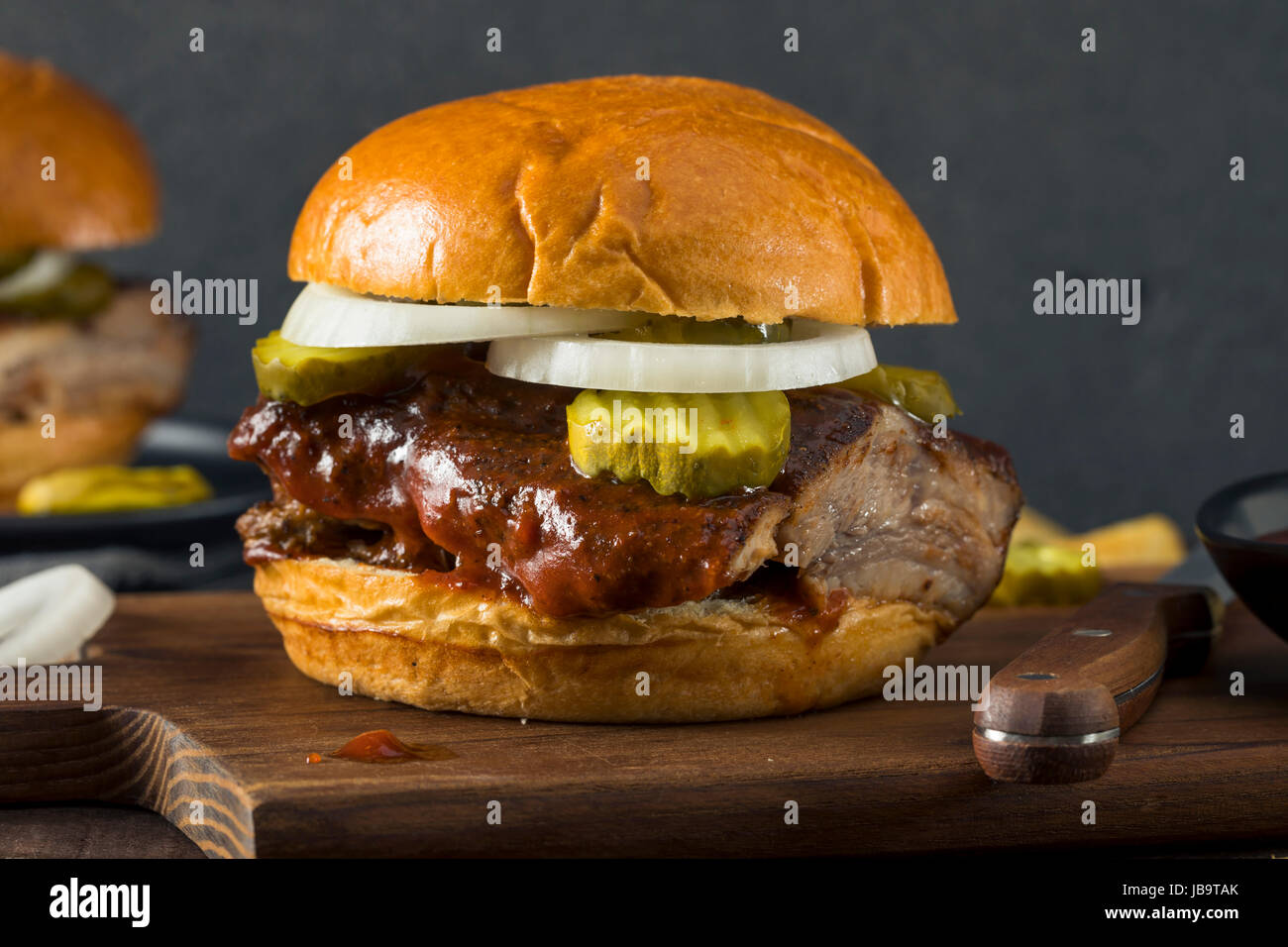 Bbq pork rib sandwich hi-res stock photography and images - Alamy
