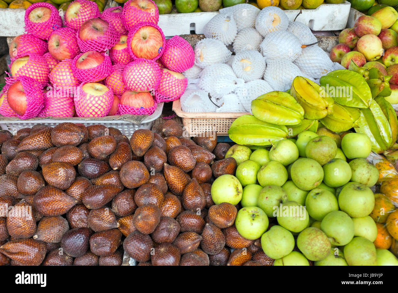 Duku fruits hi-res stock photography and images - Alamy