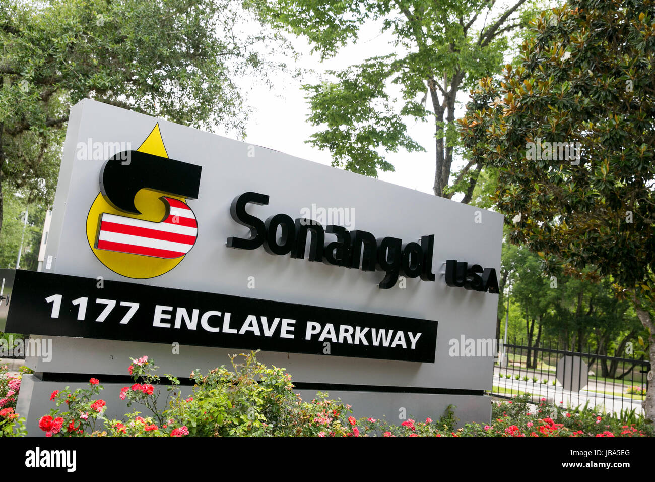 Sonangol logo hi-res stock photography and images - Alamy