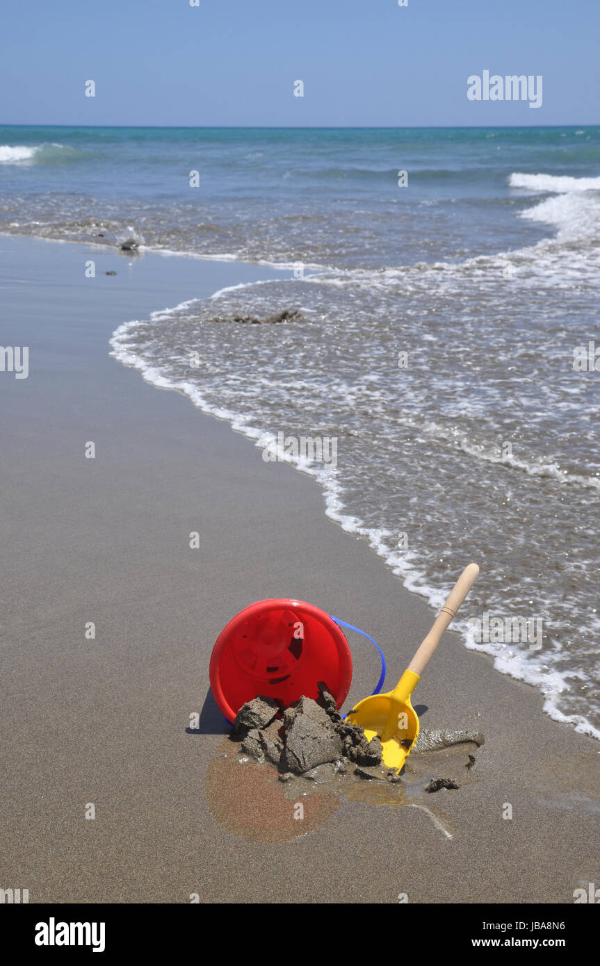 sandstrand, strand, sand, küste, meer, schaufel, eimer, spielzeug ...