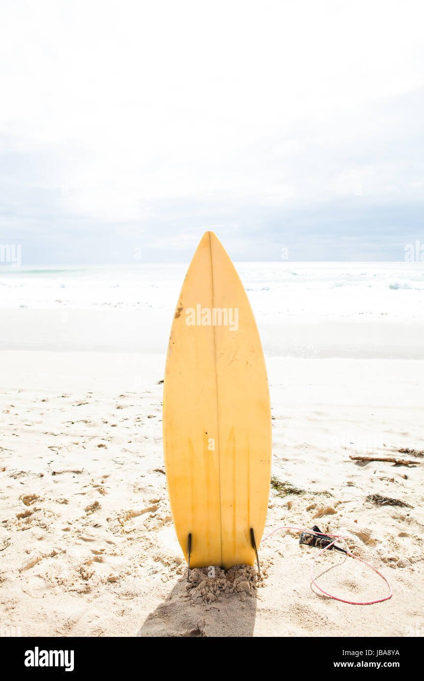 Upright surfboard standing on beach hi-res stock photography and images ...