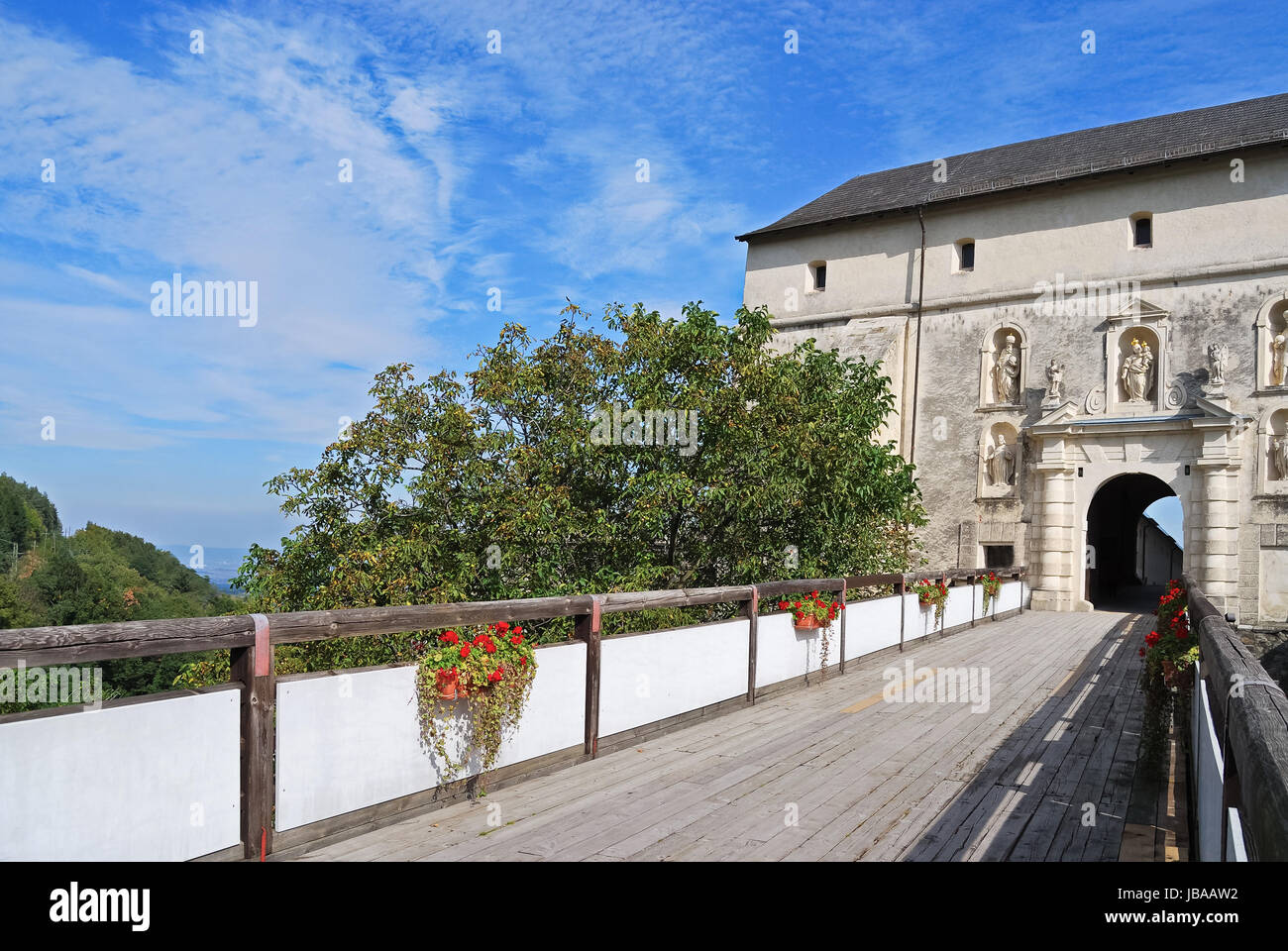 bridge and the entrance of a castle Stock Photo - Alamy
