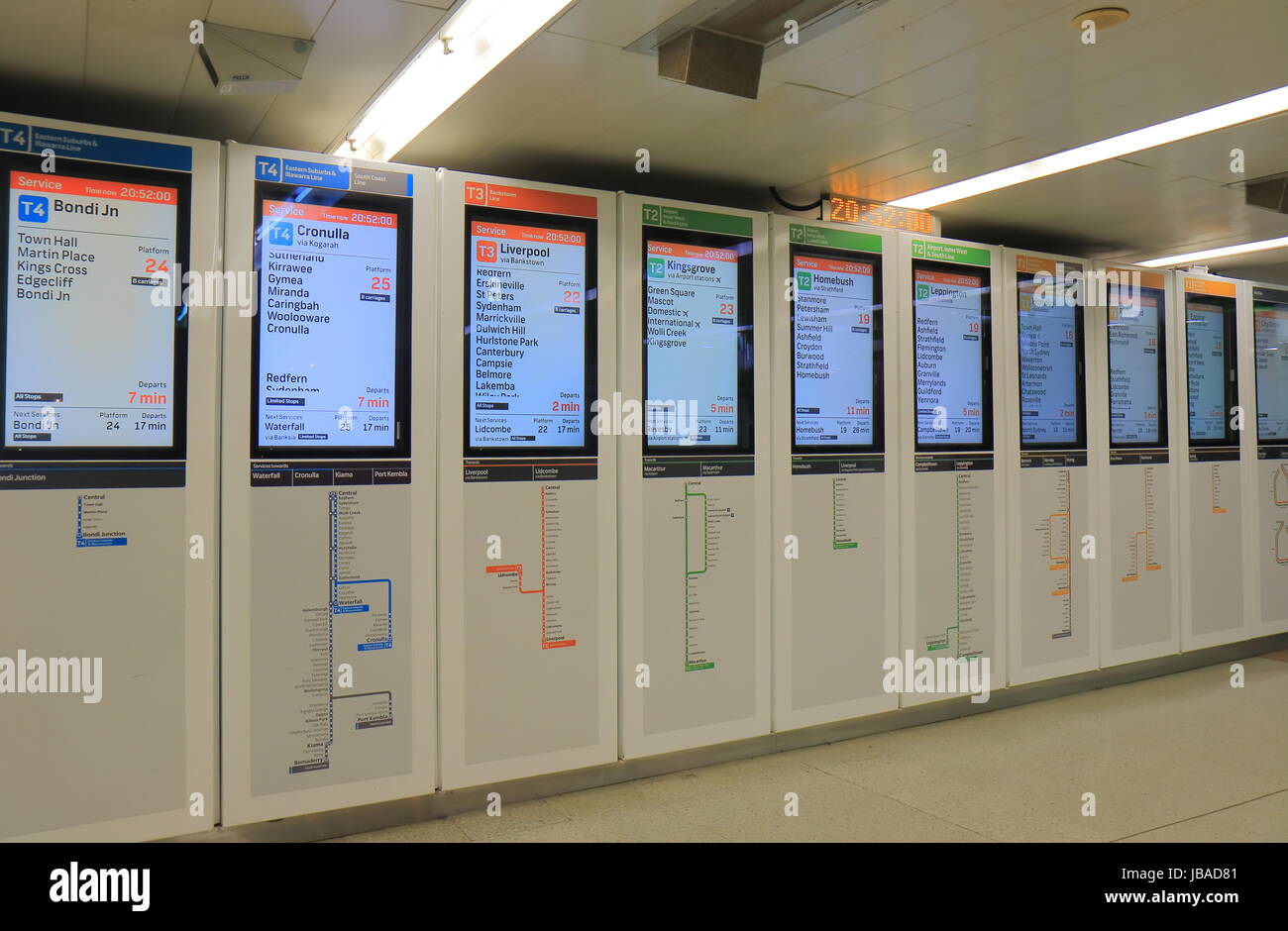 Sydney central station platform hi-res stock photography and images - Alamy