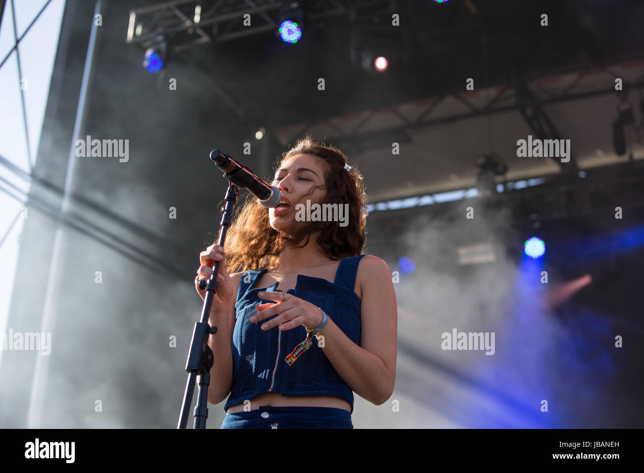 American R&B singer Tei Shi performs at the 2017 Field Trip Music ...