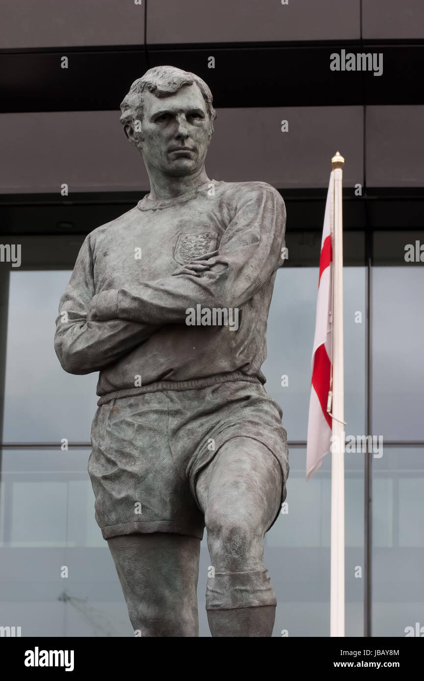 Bobby Moore statue outside Wembley Stadium, England Stock Photo - Alamy