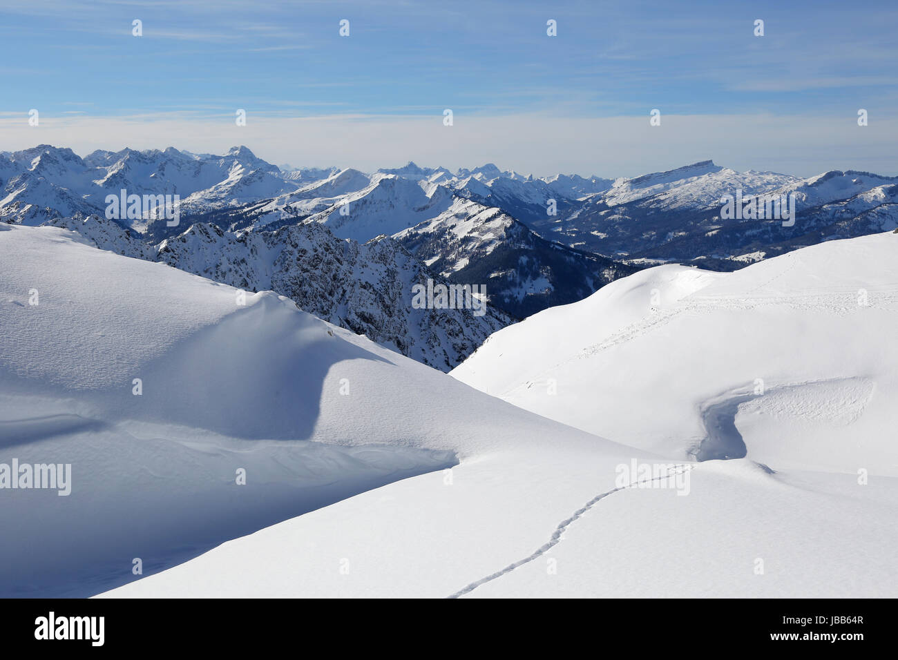 Winter Landschaft Berggipfel der Alpen mit Schnee Stock Photo - Alamy