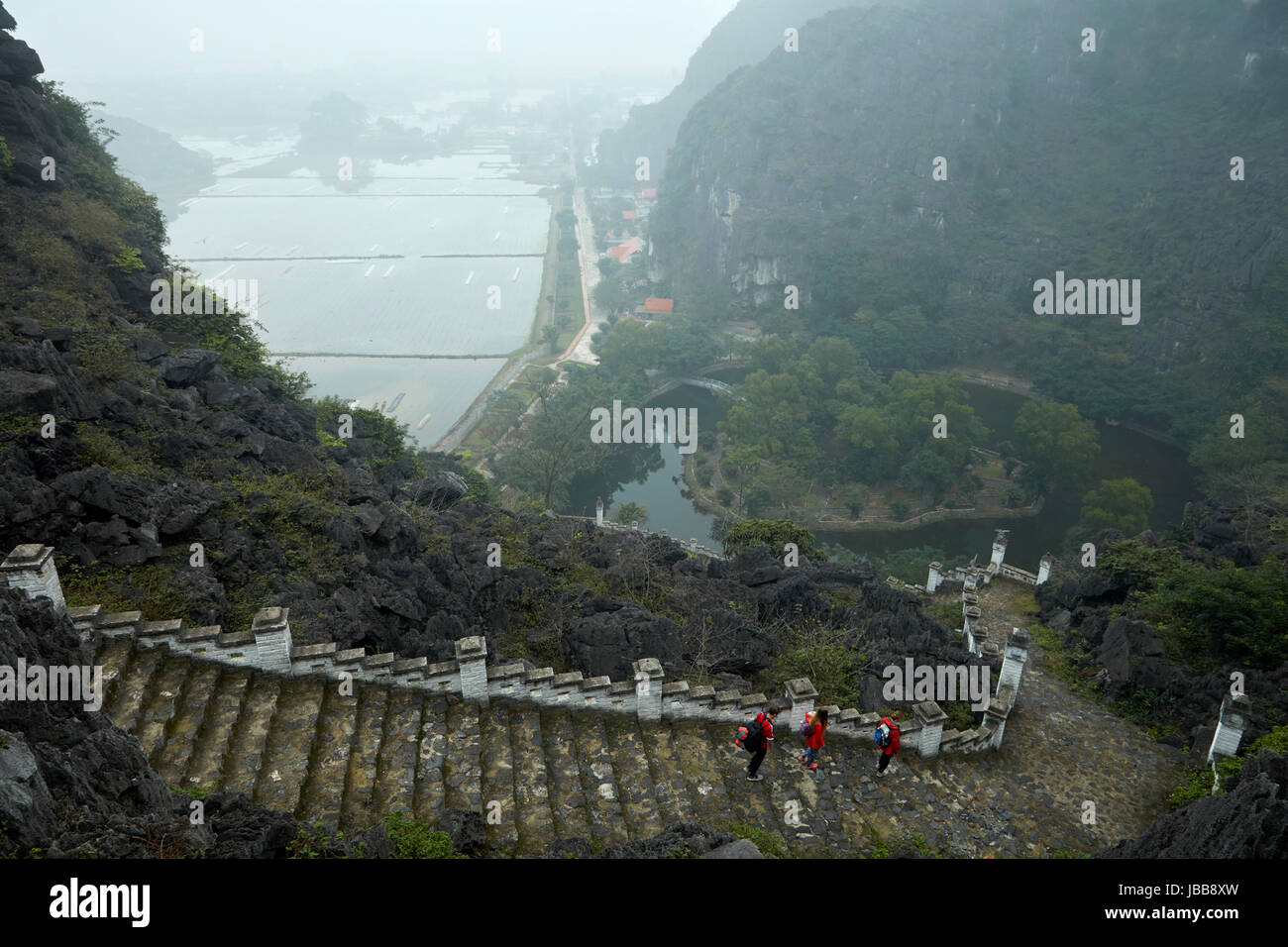 Stairs to Mua Cave Lookout, Trang An Landscape Complex (UNESCO World ...