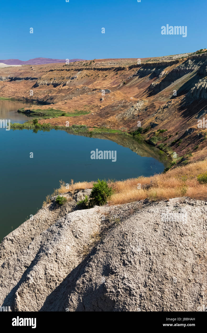 Bluff along the trail to White Bluffs along the Columbia River in ...