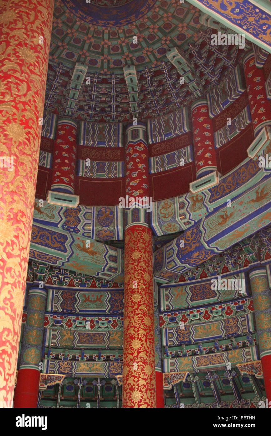 Interior ceiling chinese temple heaven hi-res stock photography and ...