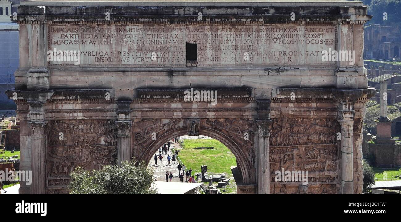 Rostra columns hi-res stock photography and images - Alamy
