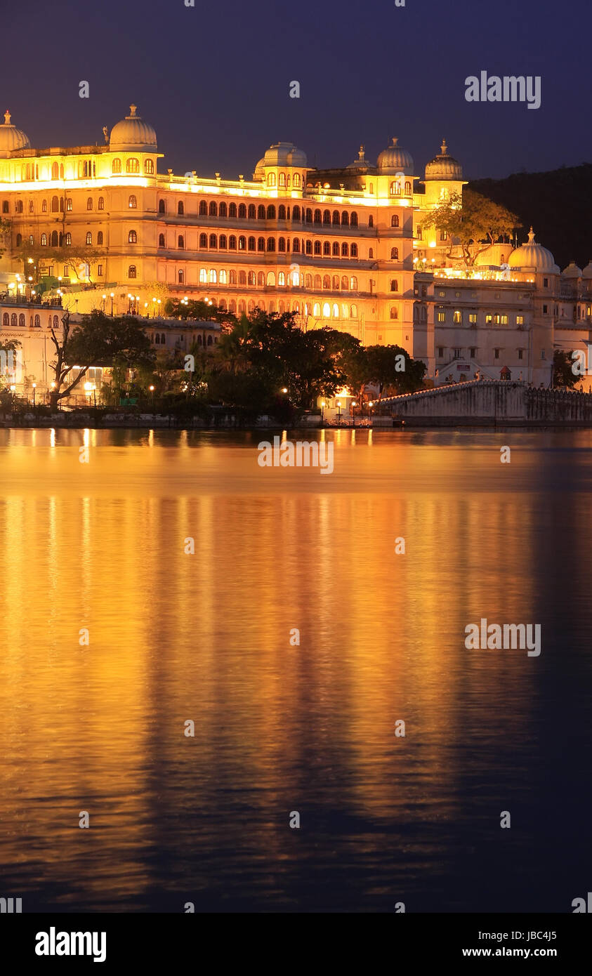 Udaipur city lights hi-res stock photography and images - Alamy