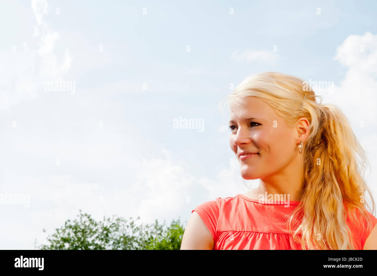 Blondine natur hi-res stock photography and images - Alamy
