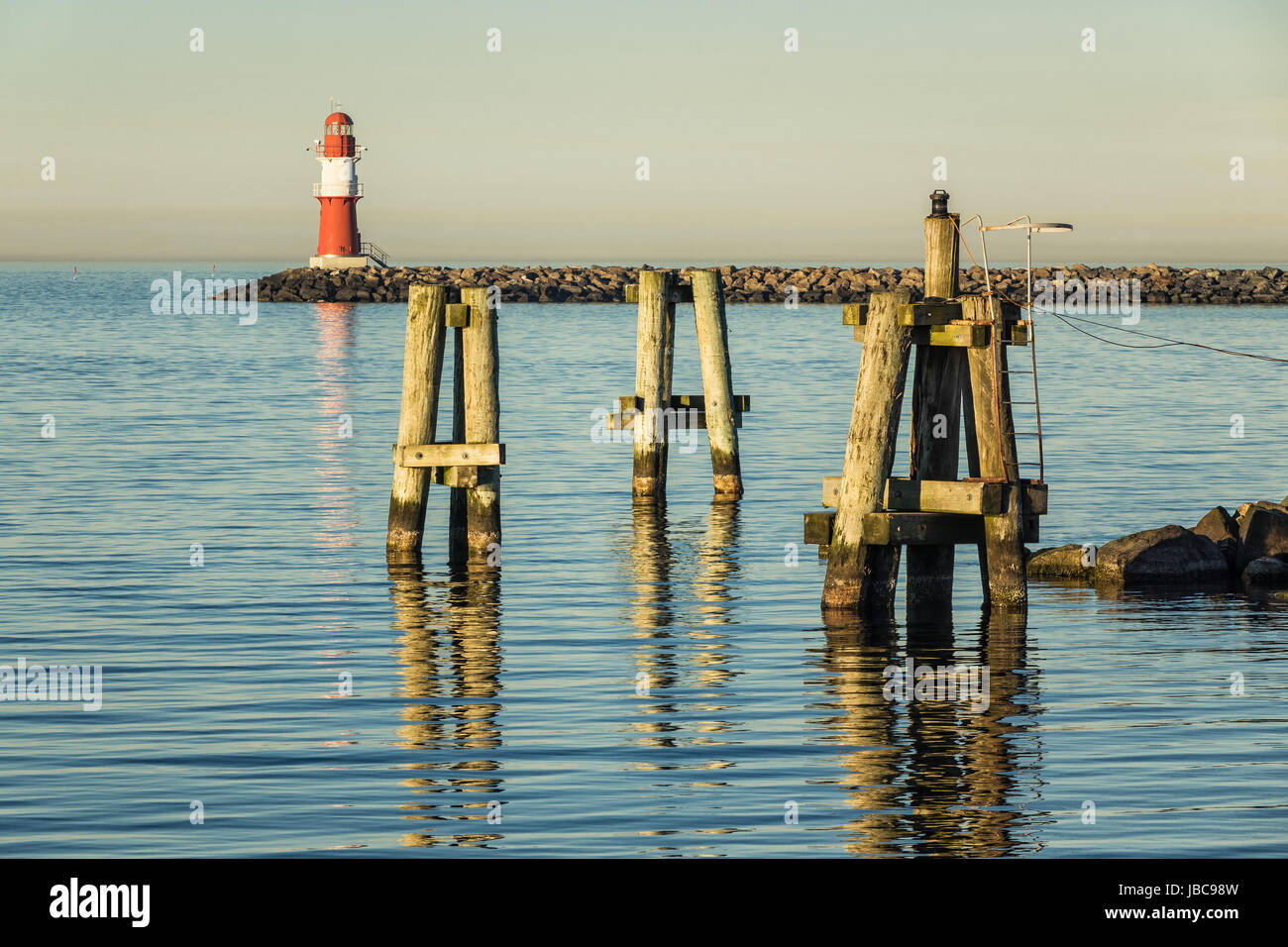 Die Mole in Warnemünde Stock Photo - Alamy