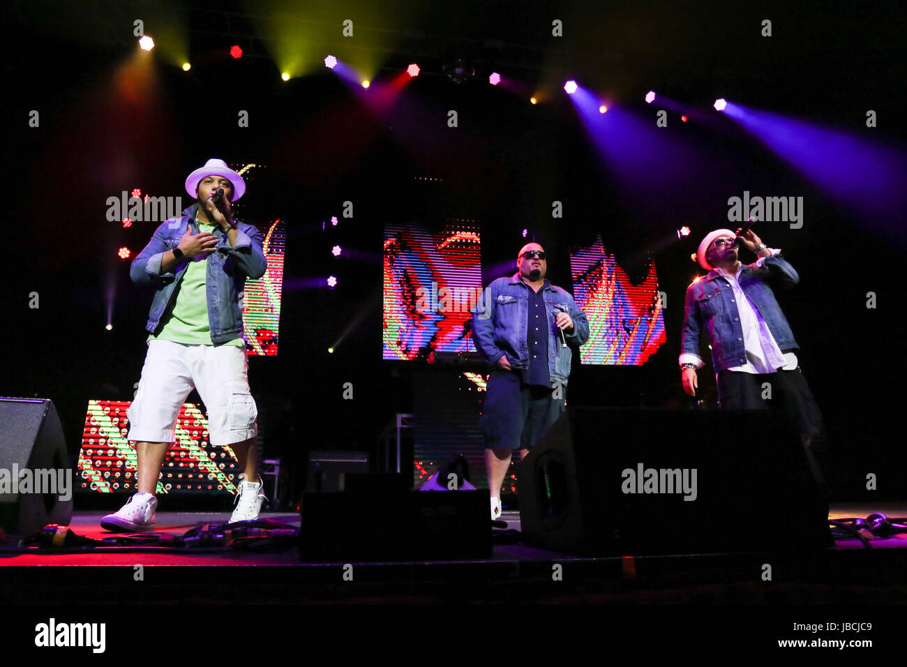 Color me badd hi-res stock photography and images - Alamy