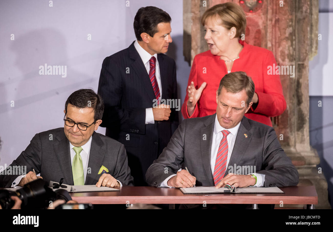 Wolfram freiherr von fritsch hi-res stock photography and images - Alamy