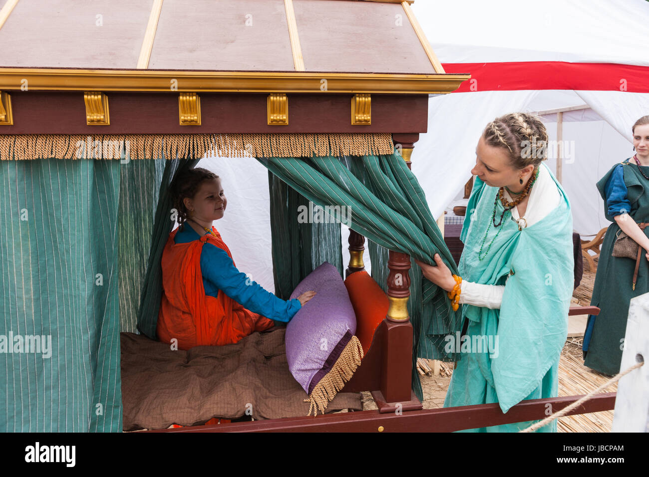 Palanquin ancient rome hi-res stock photography and images - Alamy