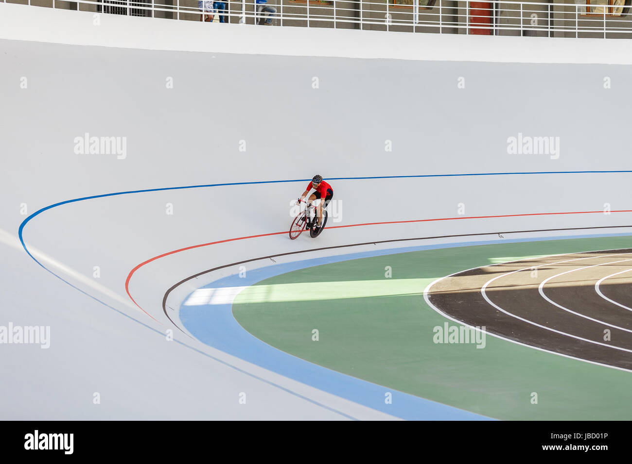 Professional track cyclist hi-res stock photography and images - Alamy