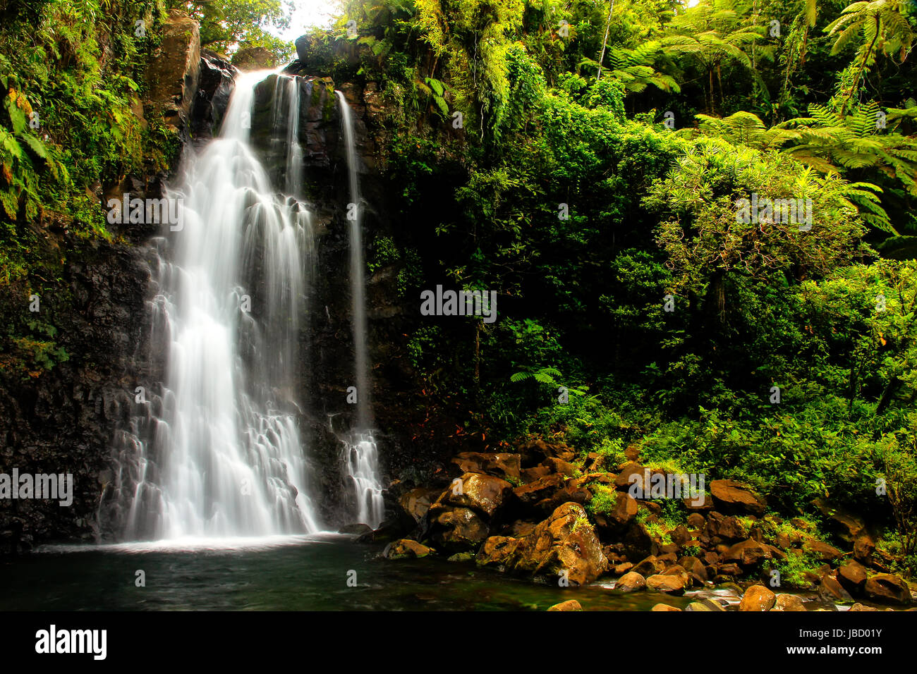 Middle Tavoro Waterfalls in Bouma National Heritage Park on Taveuni ...