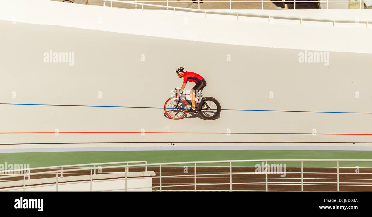 On cycle track hi-res stock photography and images - Alamy