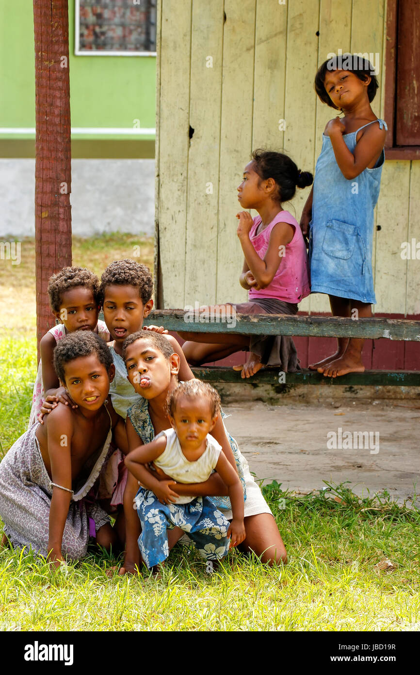 Fijian family hi-res stock photography and images - Alamy