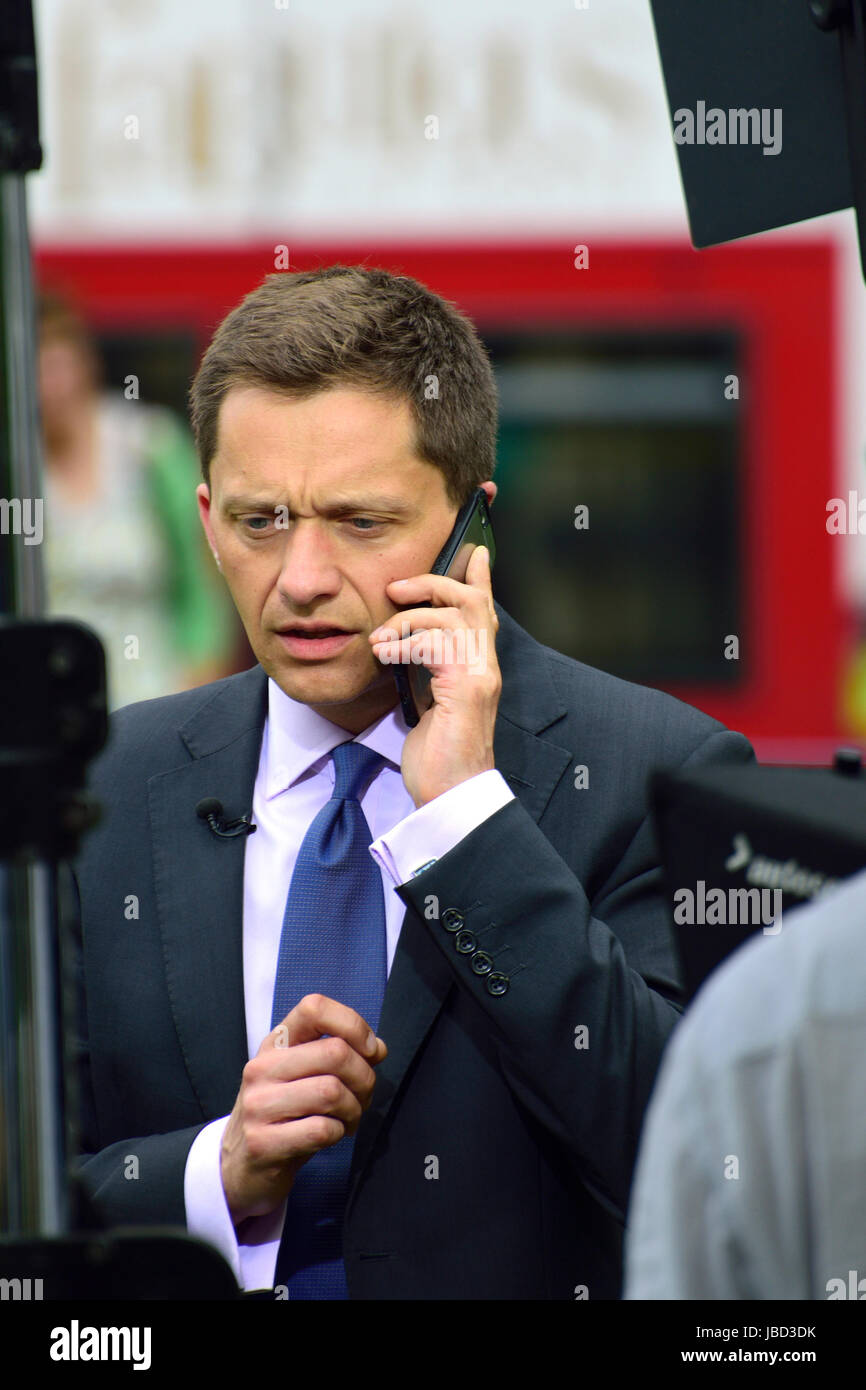 Itv news correspondent hi-res stock photography and images - Alamy