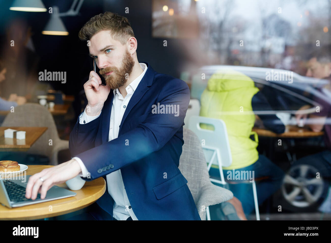 Speaking typing hi-res stock photography and images - Alamy
