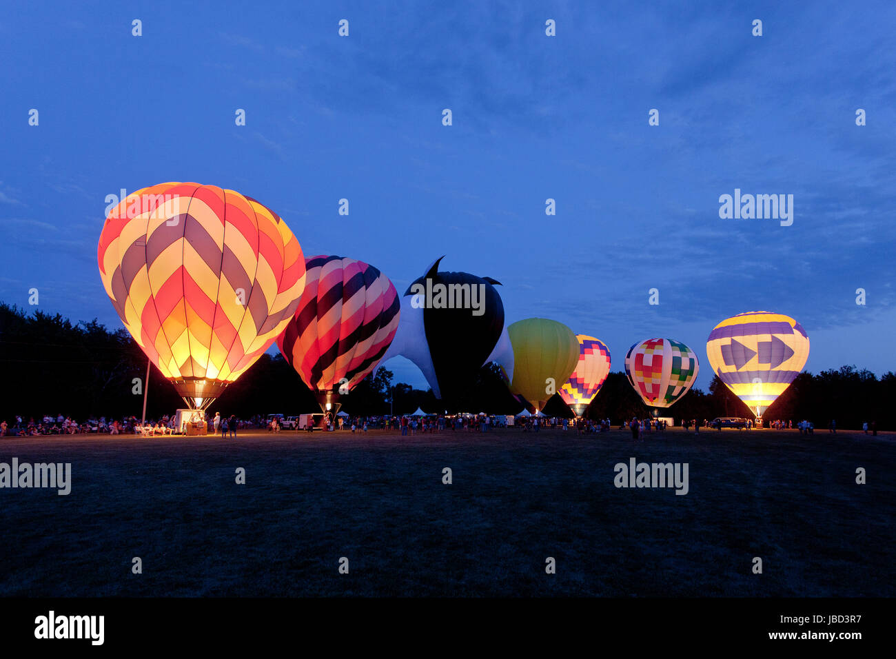 The Balloons Over the Mississippi hot air balloon festival at Rodeo ...