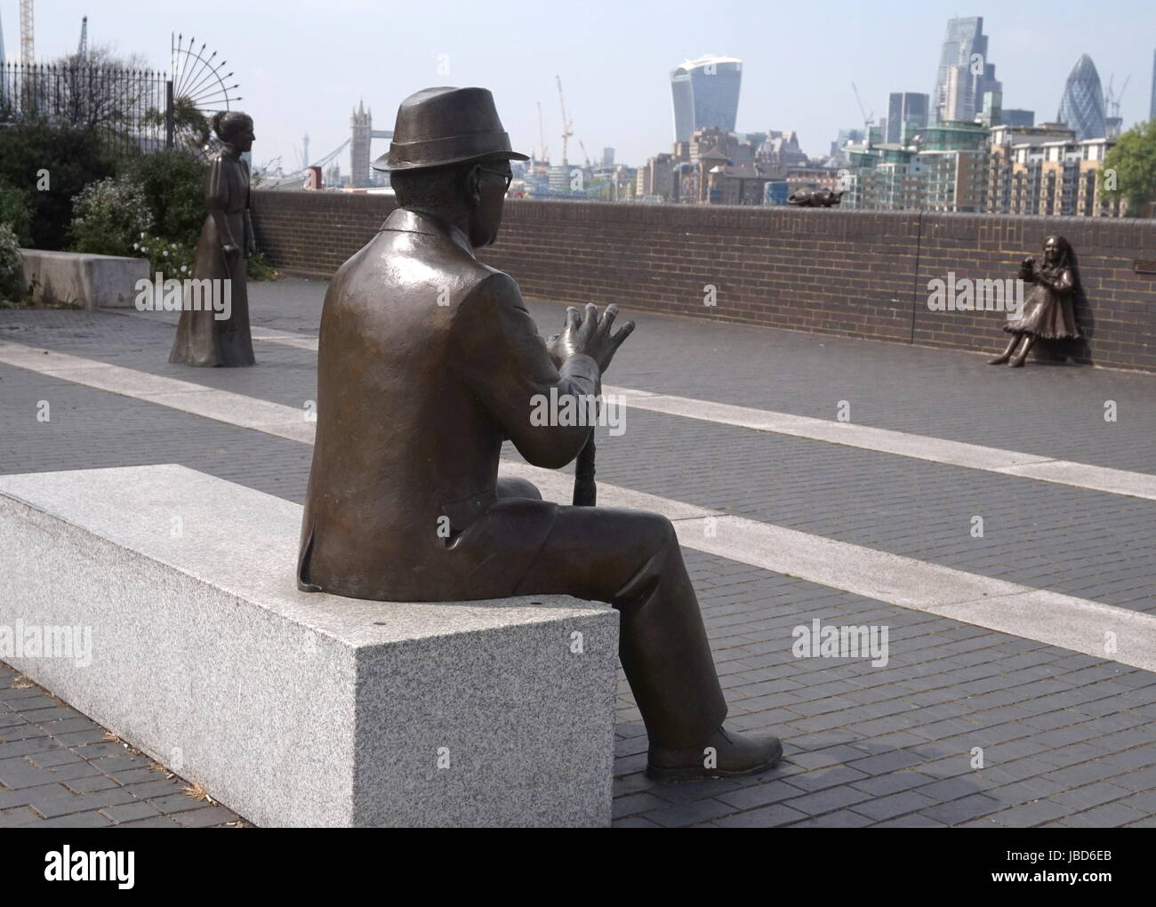 Diane Gorvin's Salter Statues in Rotherhithe commemorating social ...
