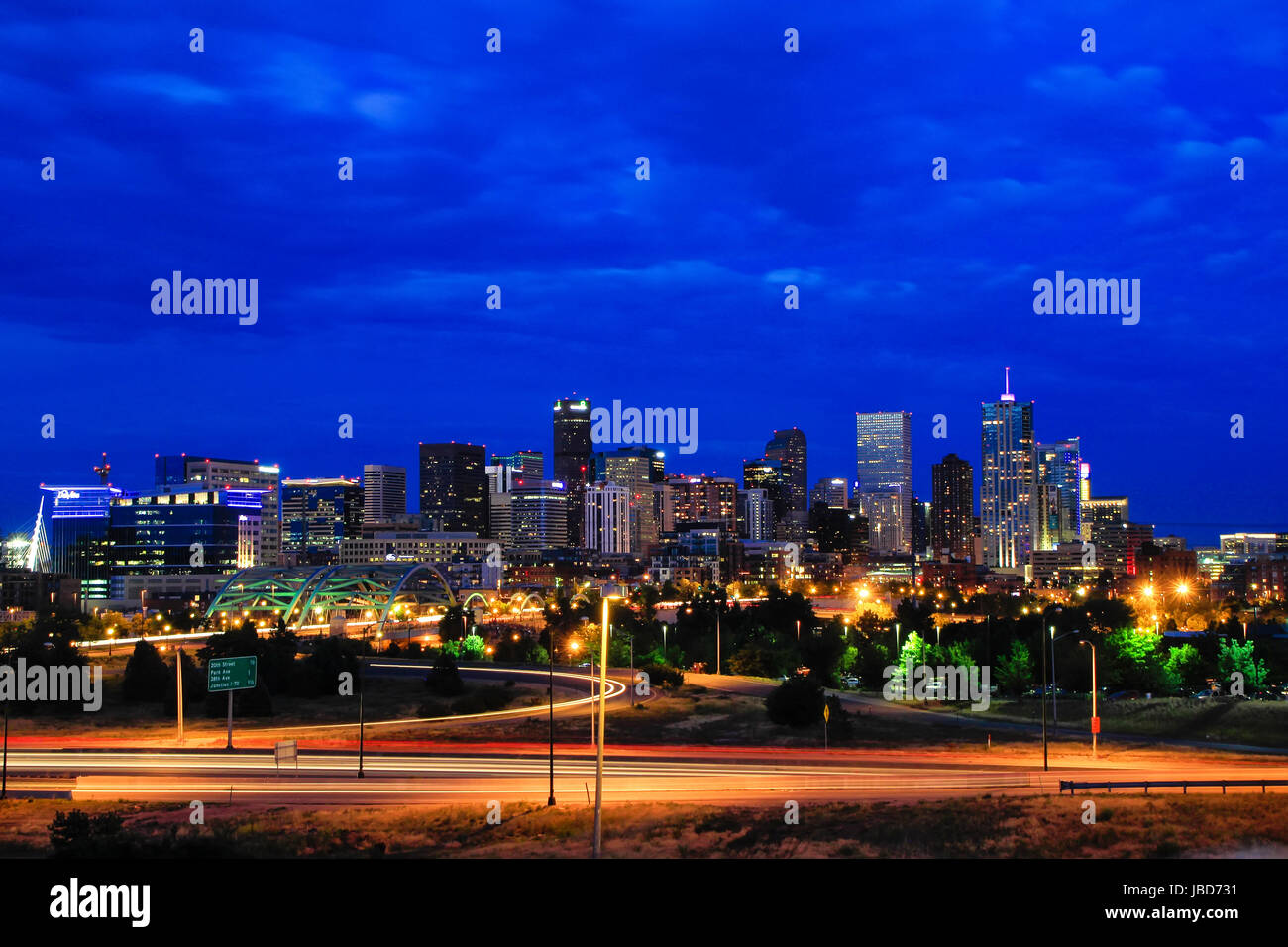 Denver skyline at night hi-res stock photography and images - Alamy