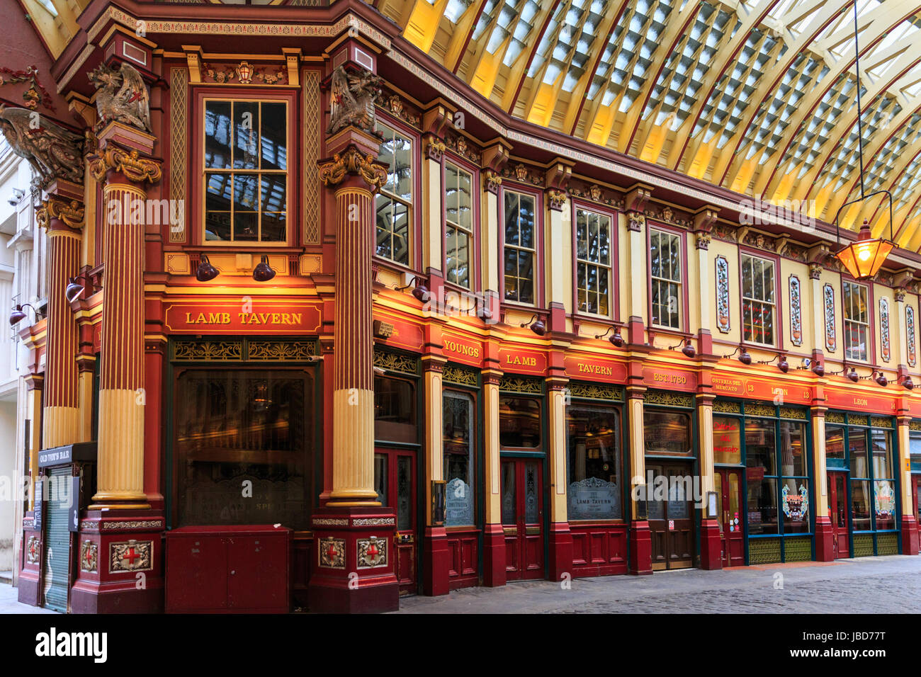 The historic Leadenhall market, interior arcades, City of London ...