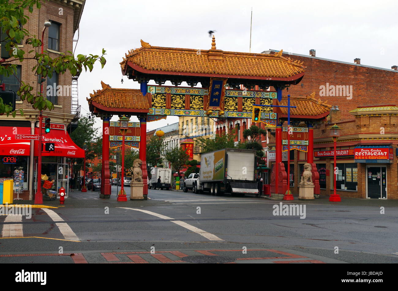 Entrance to Chinatown in Victoria, British Columbia Stock Photo - Alamy