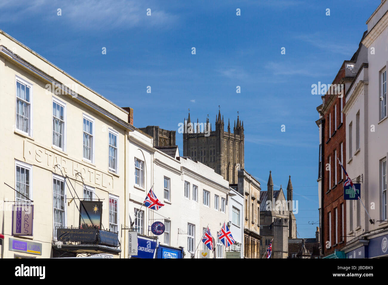 High street street somerset england hi-res stock photography and images ...
