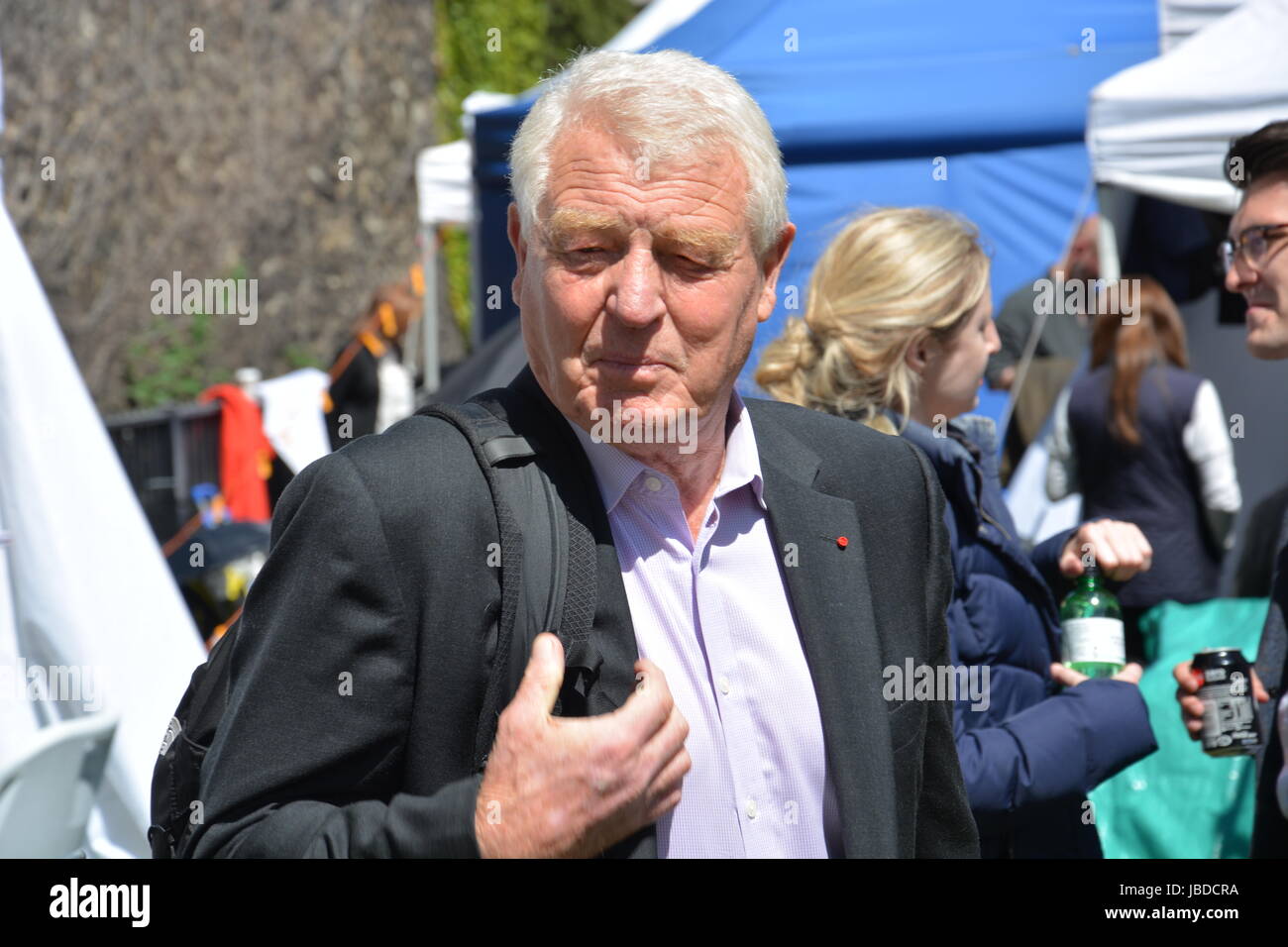 Paddy Ashdown visits College Green, Westminster to talk to the media ...