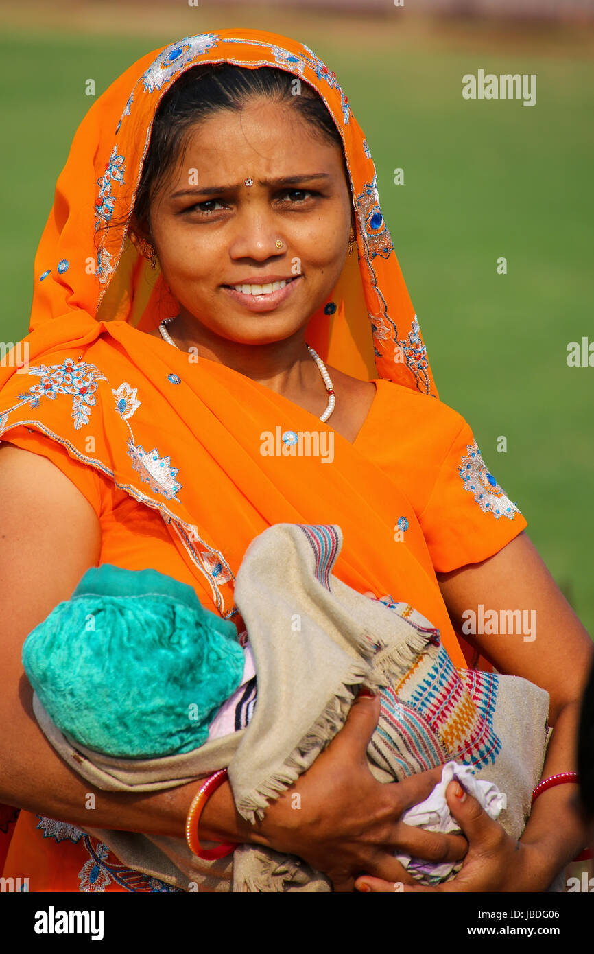 Indian girl in red fort hi-res stock photography and images - Alamy