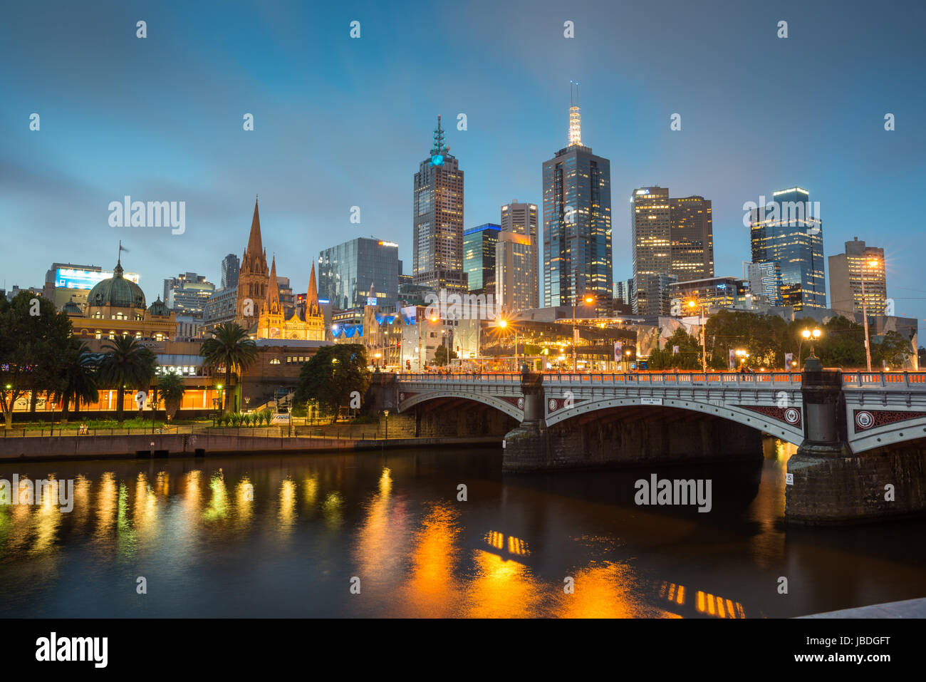 Melbourne city skyline sunset hi-res stock photography and images - Alamy