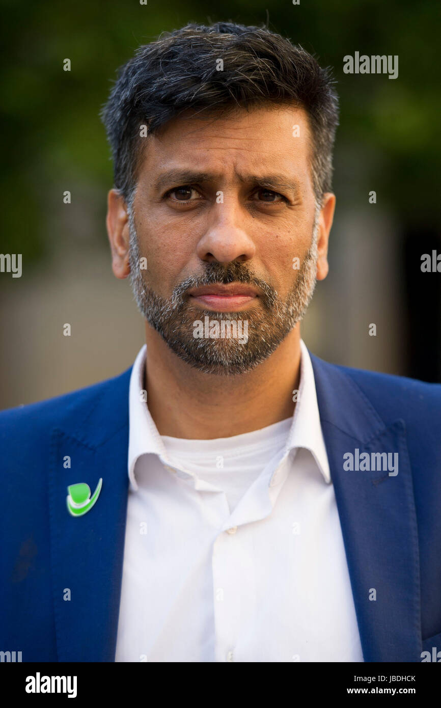 CEO of Muslim Aid Jehanjir Malik at St Paul's Cathedral before joining ...