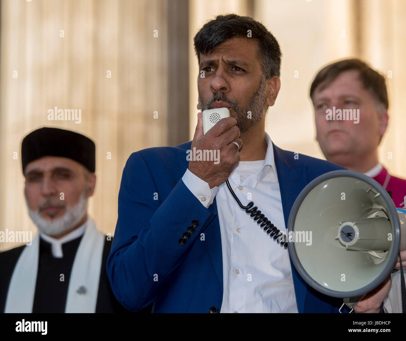 CEO of Muslim Aid Jehanjir Malik speaks on the steps of St Paul's ...