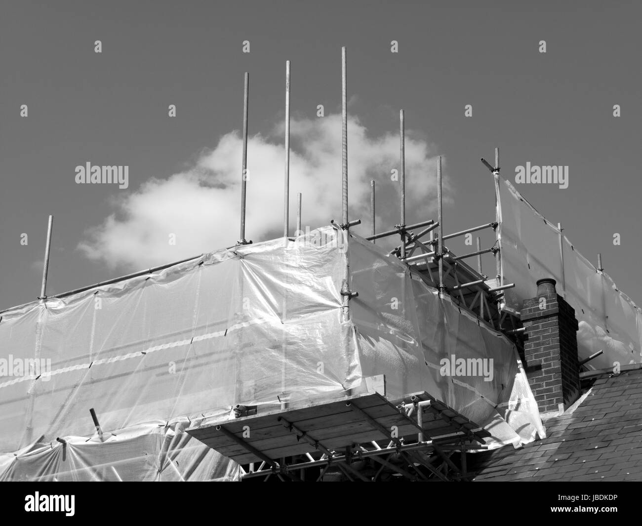 Scaffold scaffolding safety pole Black and White Stock Photos & Images ...