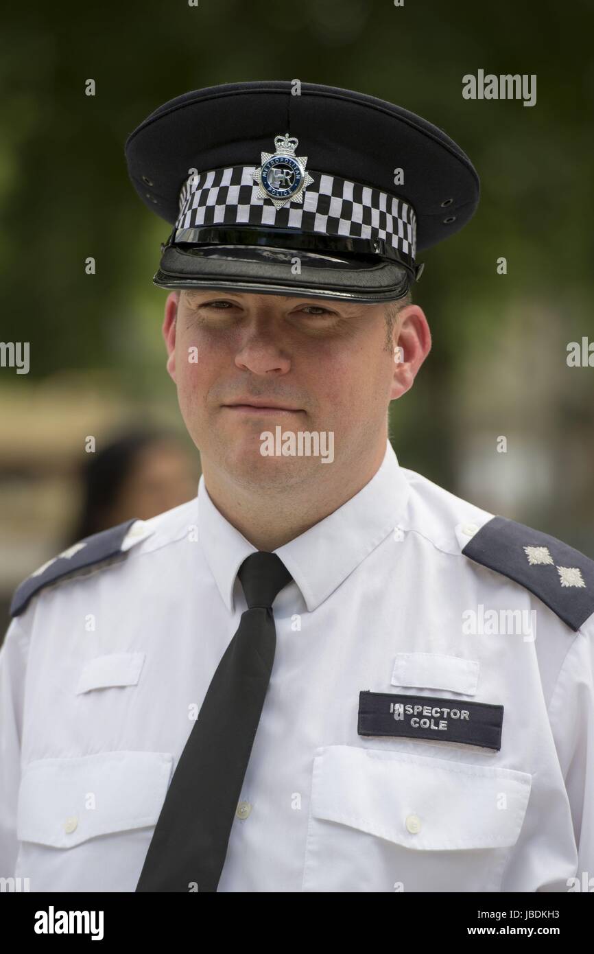 Metropolitan police inspector jim cole hi-res stock photography and ...