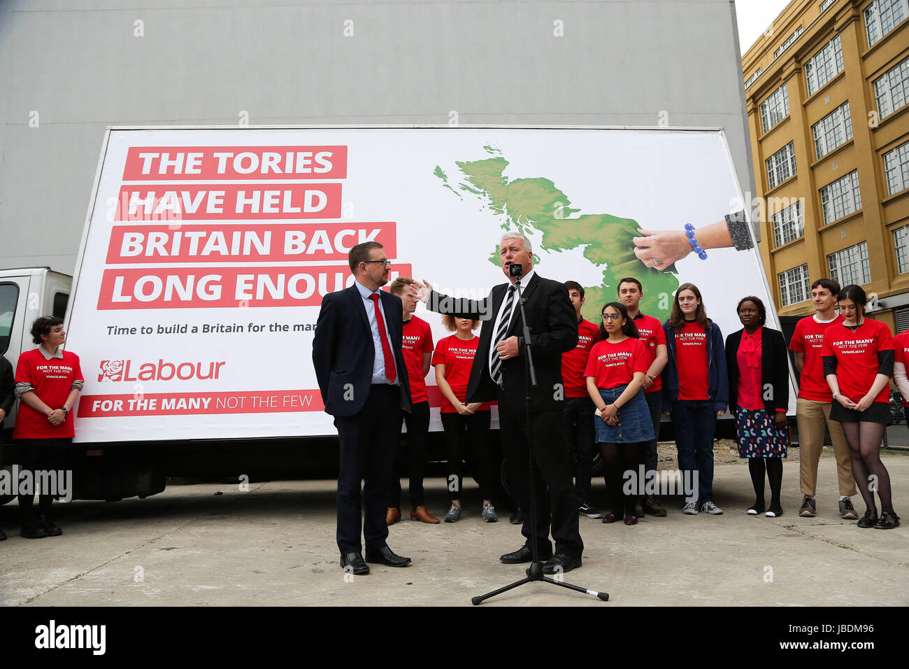 Labour MP Ian Lavery reveals new campaign poster for Labour’s General ...