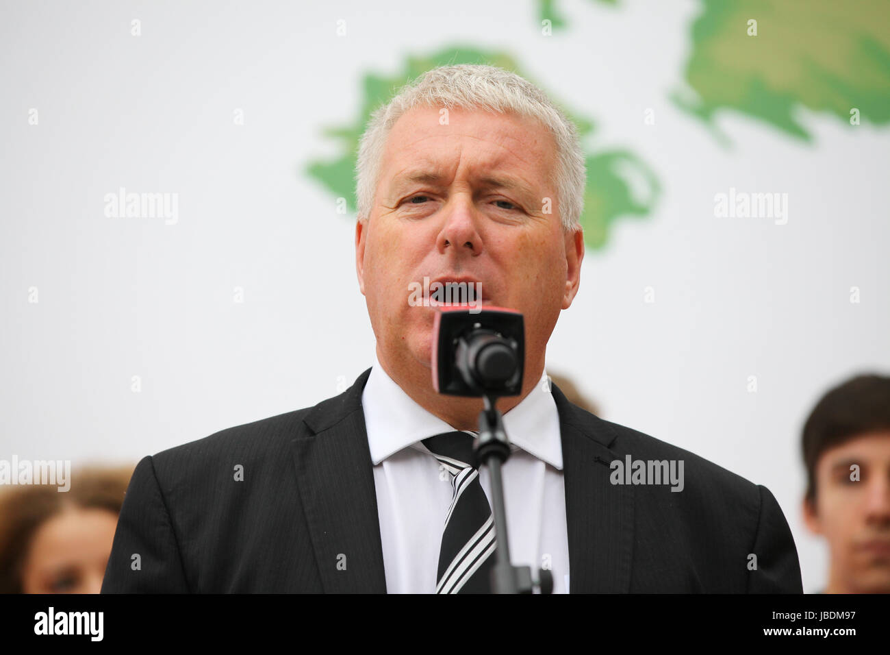 Labour MP Ian Lavery reveals new campaign poster for Labour’s General ...