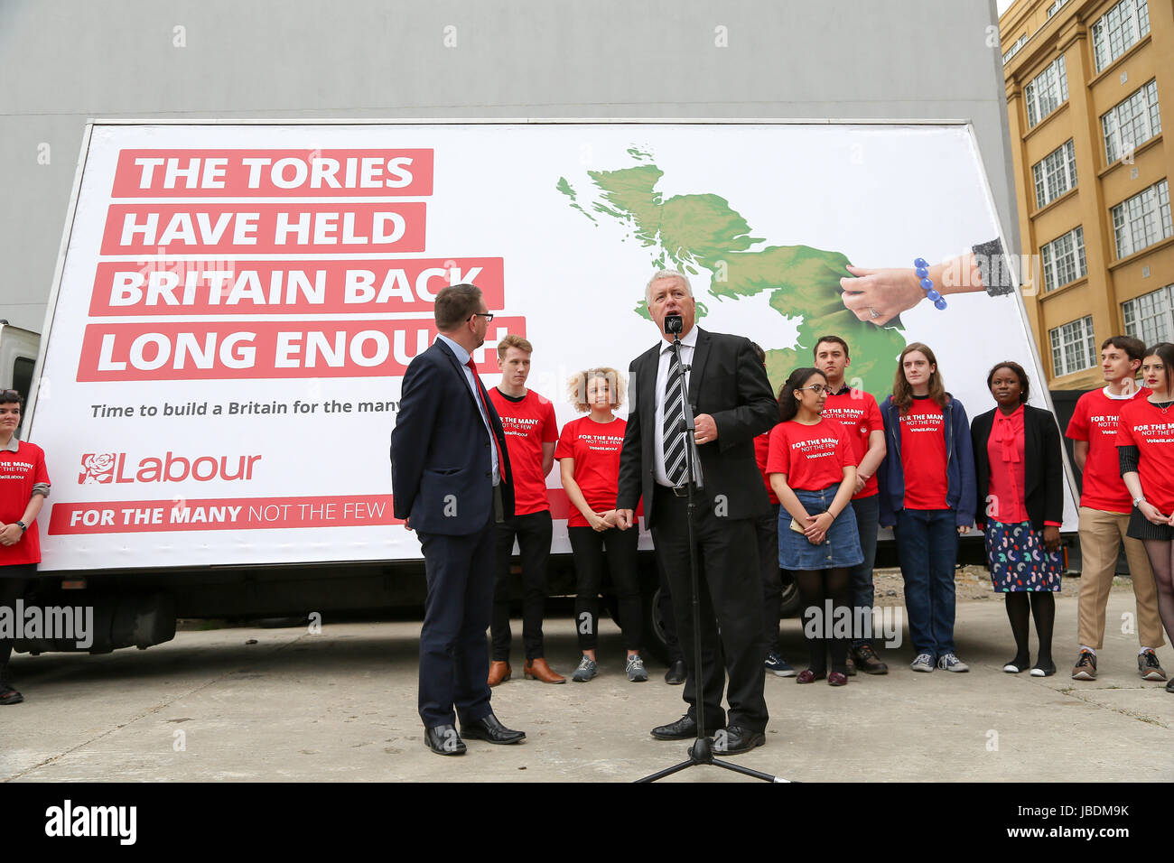 Labour MP Ian Lavery reveals new campaign poster for Labour’s General ...