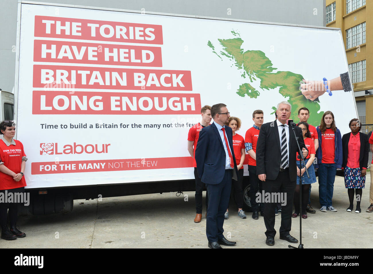 Labour MP Ian Lavery reveals new campaign poster on the Green Space in ...