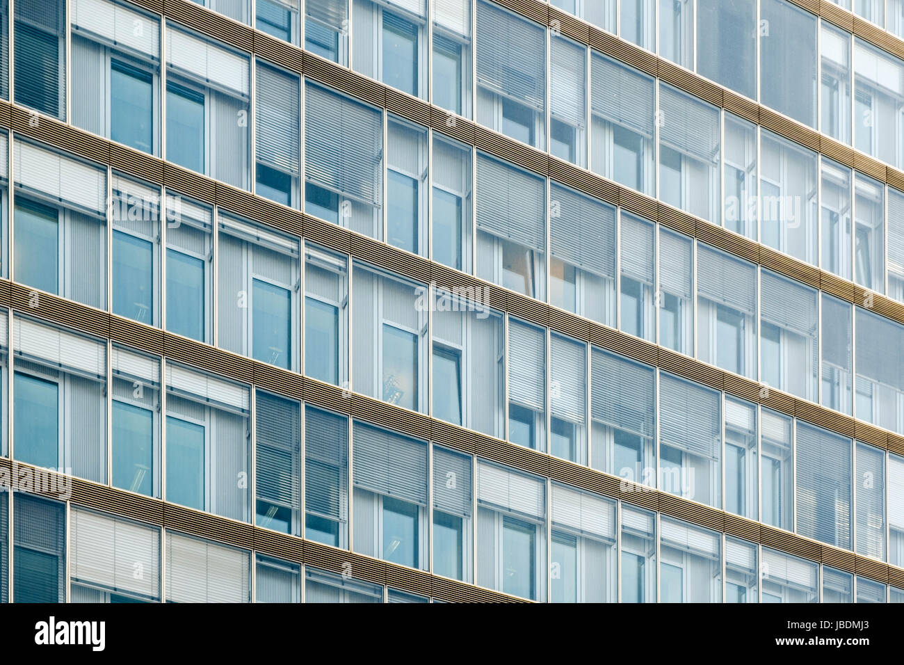 modern glass buidling facade - office building exterior Stock Photo - Alamy