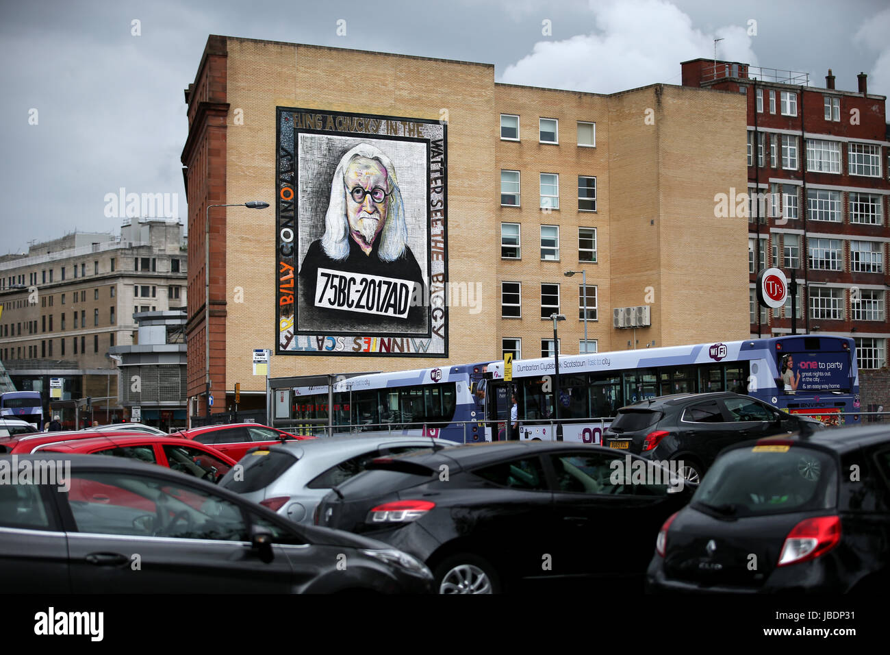 A portrait of Billy Connolly, by artist John Byrne, one of three giant ...