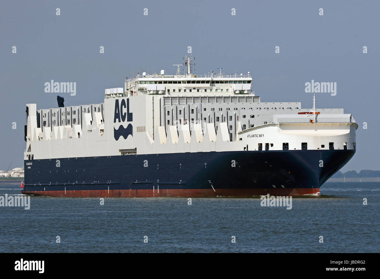 The ConRo ship Atlantic Sky passes Terneuzen and continues to the port ...